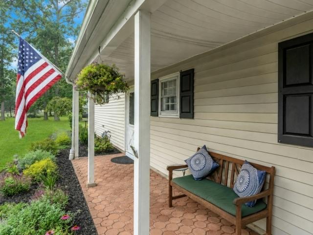 165 Greenwood Dr