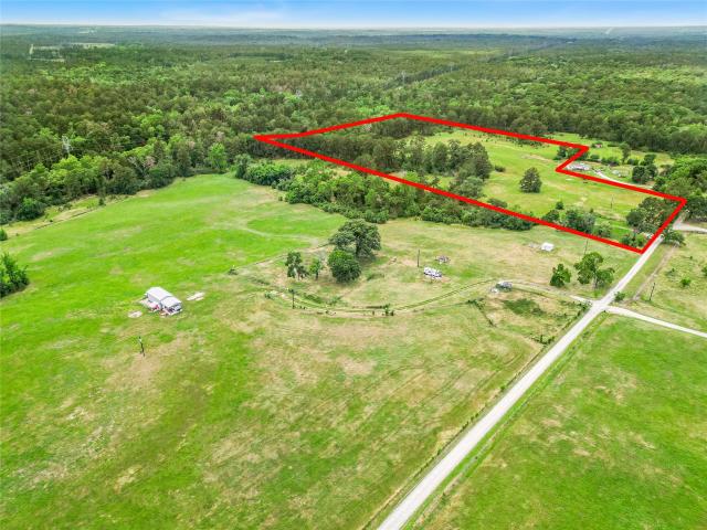 165 Davidson Rd, Huntsville, TX 77320 | MLS #87843