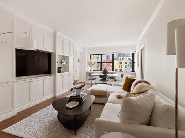 165 East 72nd Street, New York, NY