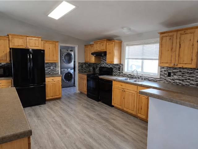 165 esther ct