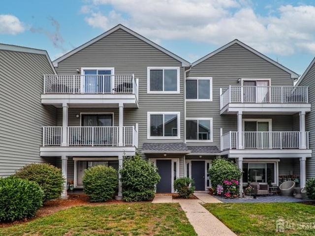 165 Essex Ave Apt 404, Metuchen, NJ 08840