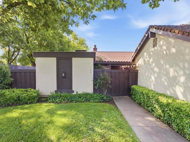 165 Fairoaks Dr
