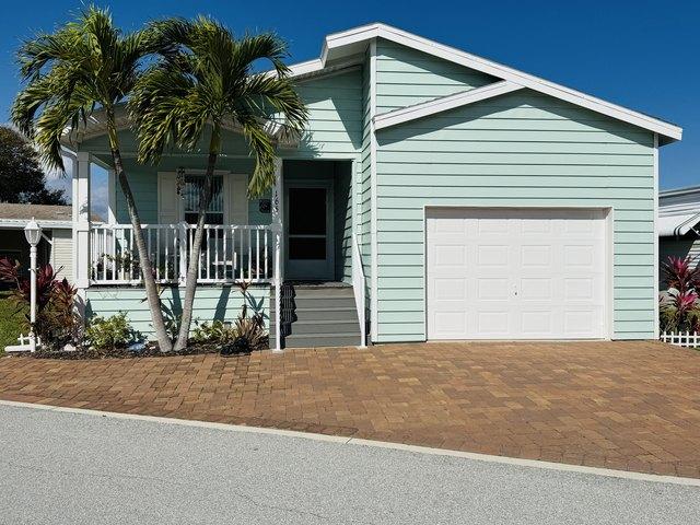 165 Flora Ln, Vero Beach, FL 32960