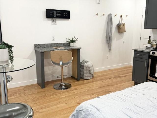 165 Hawthorne Studio Apartment for Rent at 165 Hawthorne St, Chelsea, MA 02150 Belingham Square