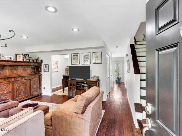 165 Hague Boulevard # B # #