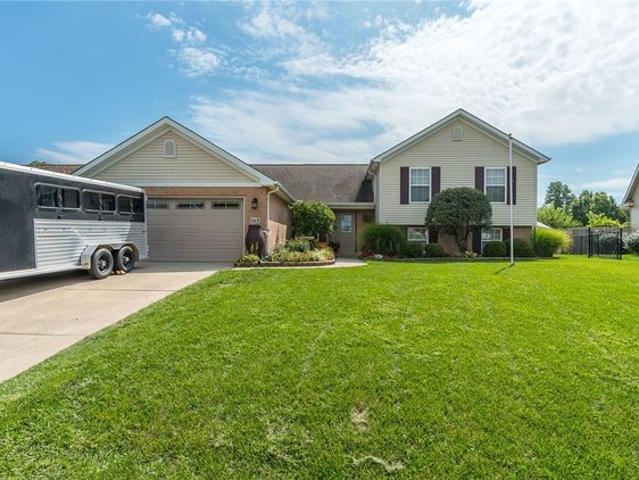 165 Hampton Pl, Troy, OH 45373