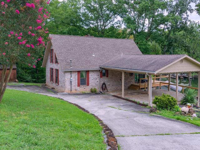 165 Lakeshore Court