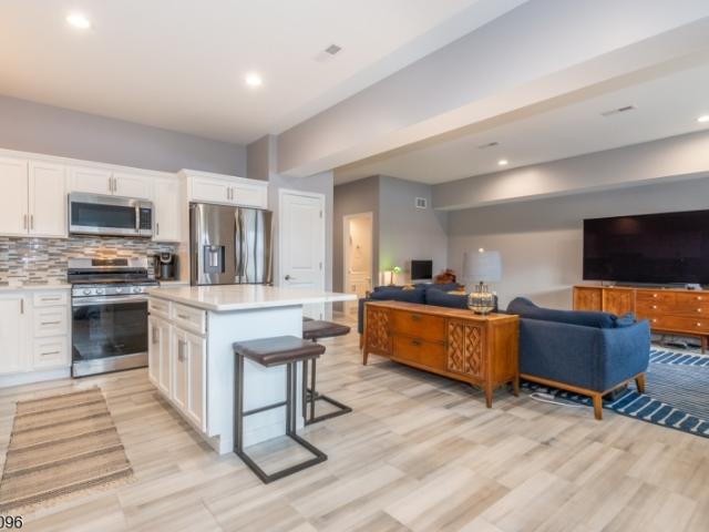 165 Lakeside Rd # 6