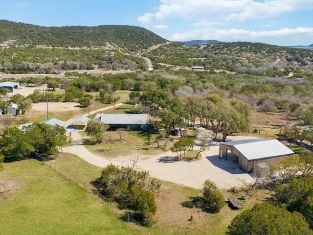 165 Mari B Dr E, Center Point, TX 78010