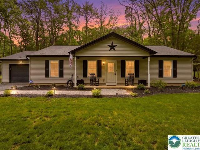 165 McCool Ln, East Penn Township, PA 18235