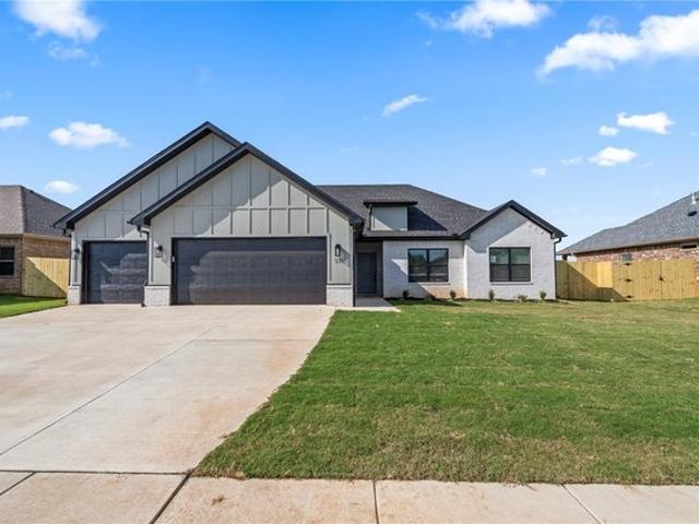 165 N Box Turtle Ave, Farmington, AR 72730