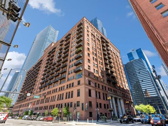165 N Canal St Apt 723, Chicago, IL 60606