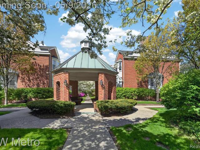 165 N Georgetown Square