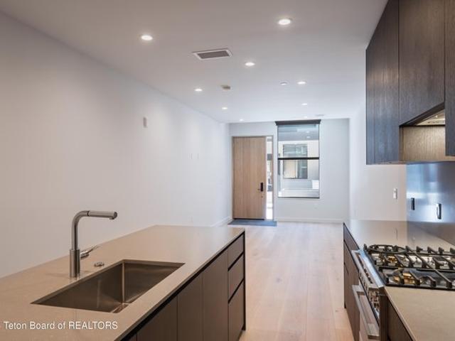 165 N Glenwood St Unit 24, Jackson, WY 83001