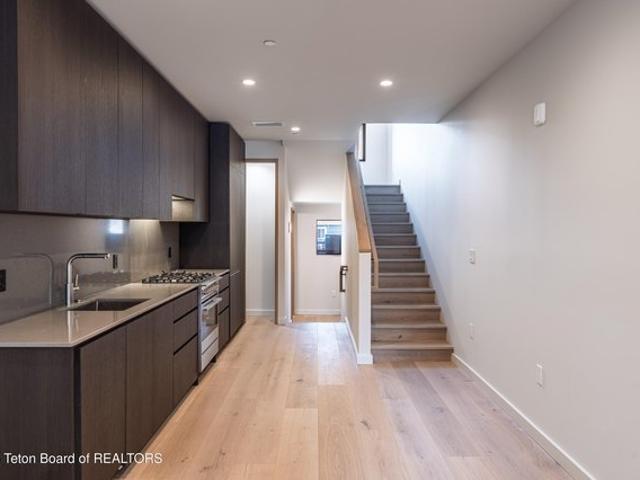 165 N Glenwood St Unit 22, Jackson, WY 83001