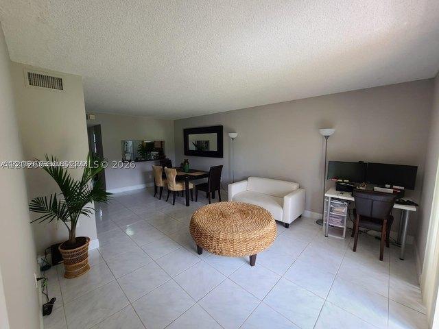 165 NW 93rd Ave Unit 102, Pembroke Pines, FL 33024