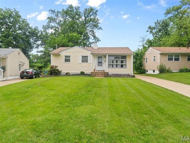 165 S Saint Jacques St, Florissant, MO 63031