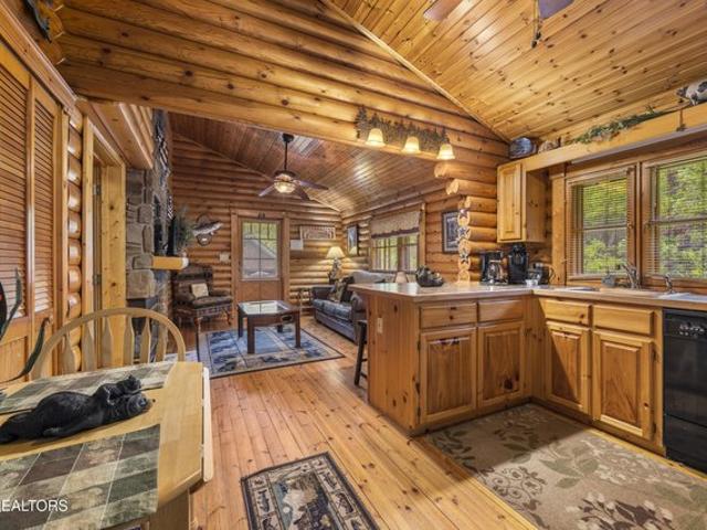 165 Smoky Mountain Way, Sevierville, TN 37876