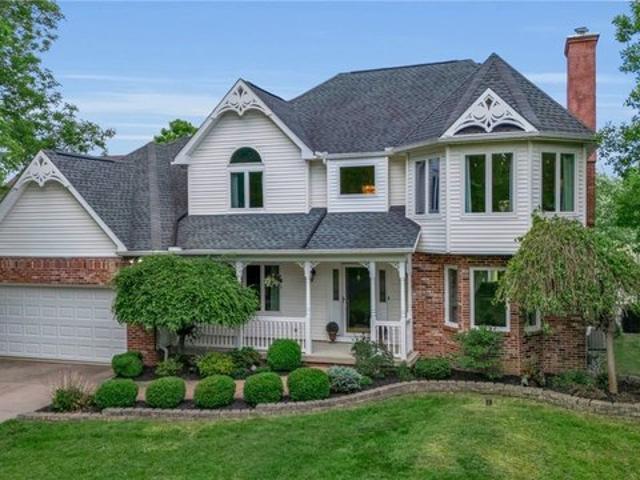 165 Schwartz Rd, Lancaster, NY 14086