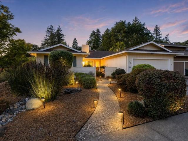 165 Pope Ct, Santa Rosa, CA 95405
