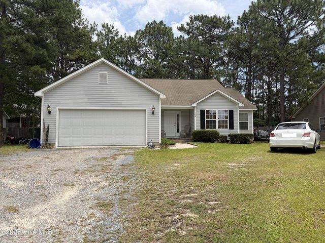 165 Pecan Ln, Aberdeen, NC 28315