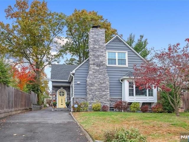 165 Pine St, Hackensack, NJ 07601