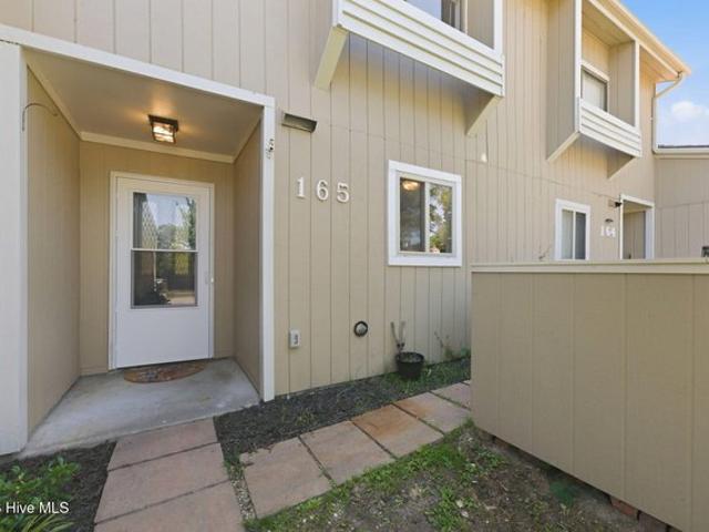165 Quarterdeck Townes, New Bern, NC 28562