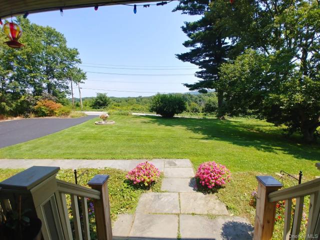 165 Round Hill Road