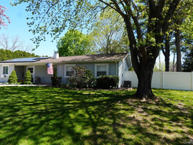 165 Randall Rd, Shoreham, NY 11786 | MLS #989156 | Compass