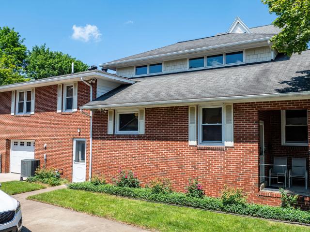 165 W 5TH Street