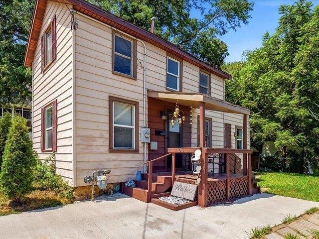 165 W 24th St, Dubuque, IA 52001