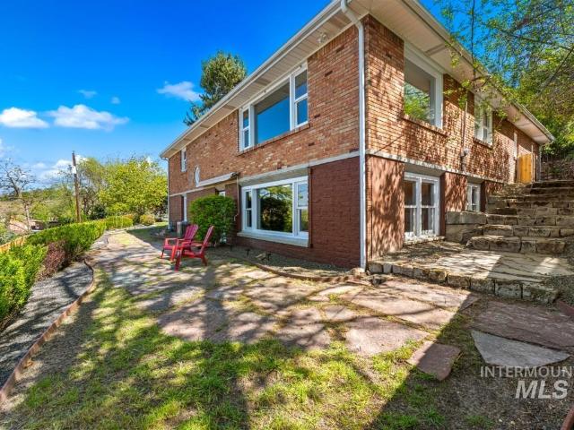 165 W Horizon Dr