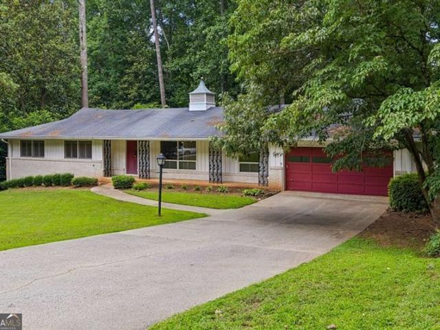 165 W Spalding Dr, Atlanta, GA 30328