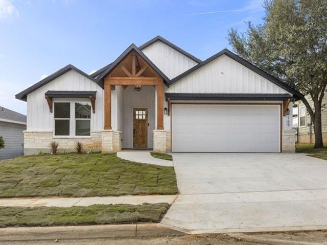 165 Whitewing Way, Floresville, TX 78114