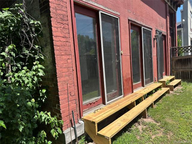 165 Ulster Avenue 8