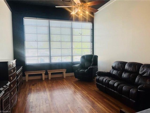 165 Virginia St Ste 309, Mount Airy, NC 27030