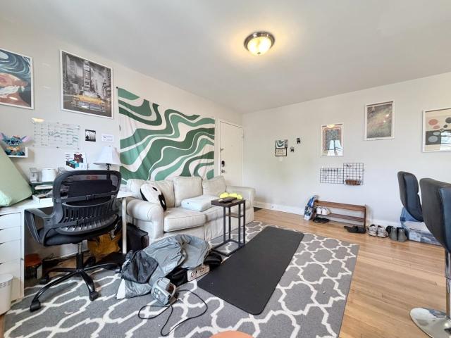 165 Vroom St # 4C