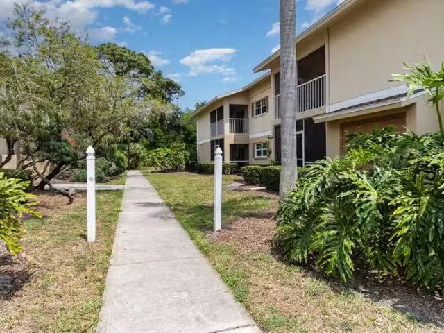 1664 Sunny Brook Ln NE #K204, Palm Bay, FL 32905 Condo for Sal.