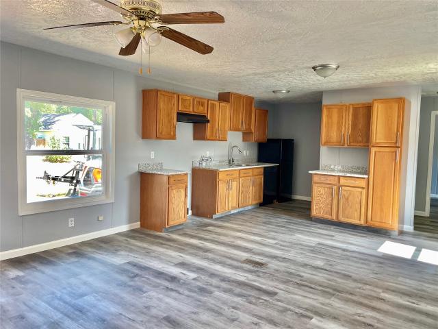 16657 E Forrestal