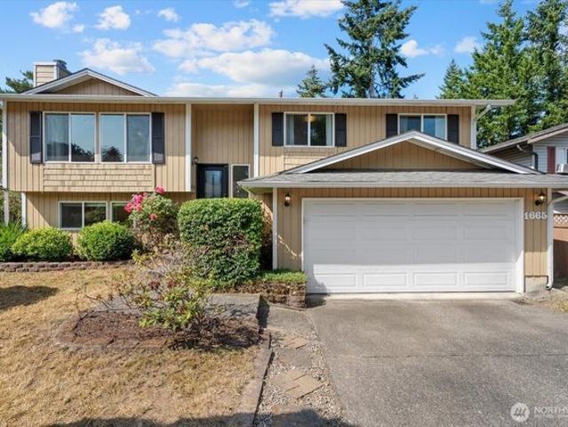 1665 Monroe Ct SE, Renton, WA 98058