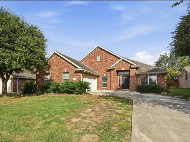 1665 Amberwood Loop