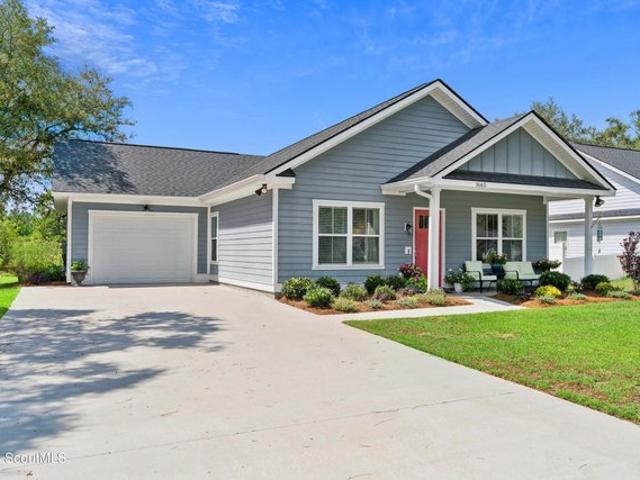 1665 Ashantilly Dr, Darien, GA 31305