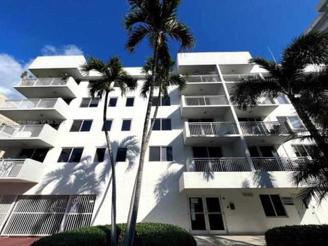 1665 Bay Rd #425, Miami Beach, FL 33139