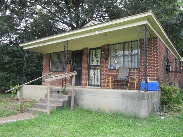 1665 Cameron St, Memphis, TN 38106