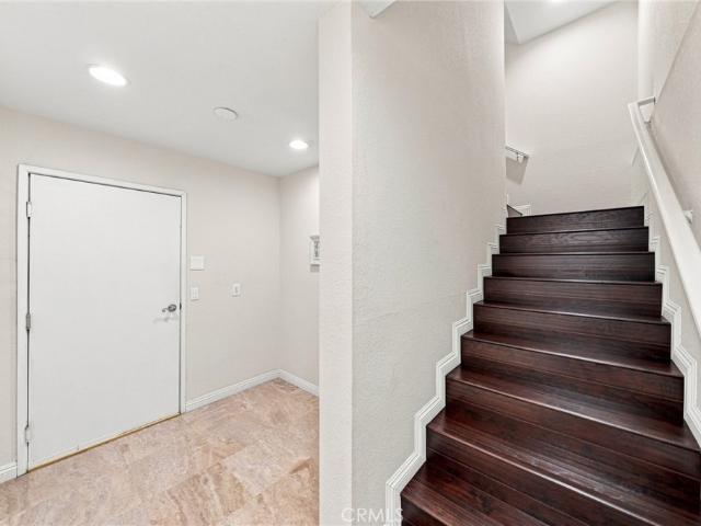 1665 E 68th 21