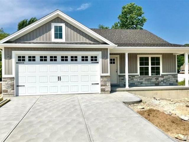 1665 Flagstaff Dr, Festus, MO 63028