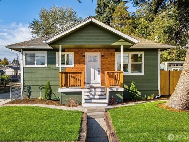 1665 S 42nd St, Tacoma, WA 98418