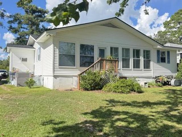1665 Taw Caw Dr, Summerton, SC 29148