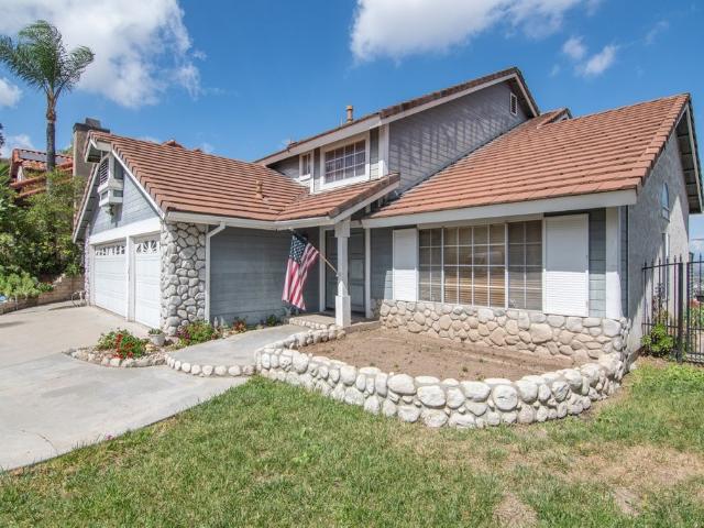 16668 Lake Knoll Pkwy, Riverside, CA 92503 | MLS #IV26071 | Compass