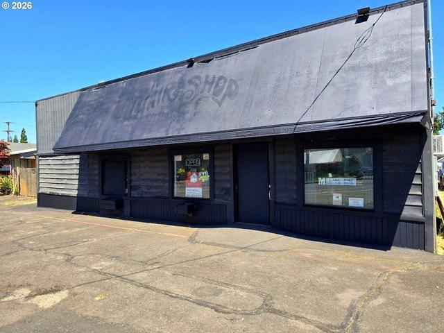 1666 Main St, Springfield, OR 97477